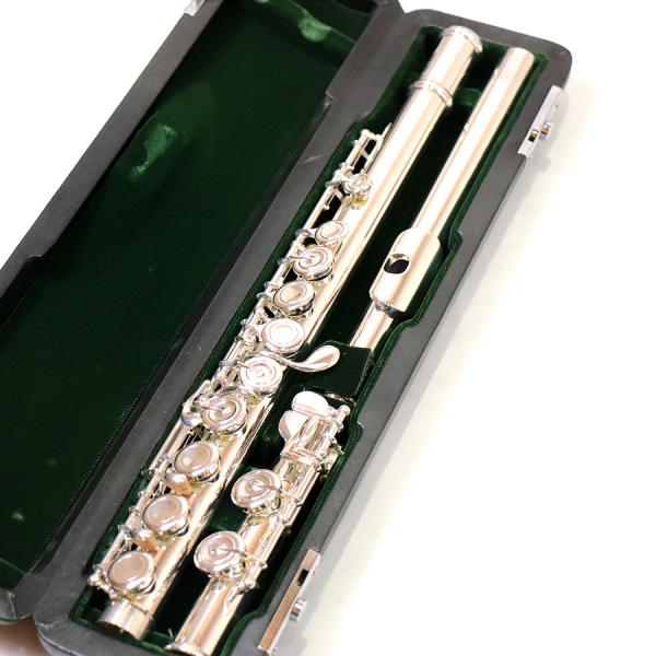 管体銀製■中古商品■機種：管体銀製フルート■メーカー：アルタス■モデル名：A1007E■シリアル：#004451■コンディション：全体的に使用キズ、頭部管と胴部管に凹み修正跡が見られます。全タンポ交換を含む全体調整済み。■商品ランク:B+■...