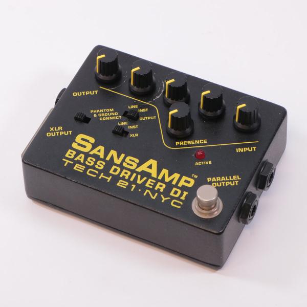 ベーシストの定番!!!SansAmp Bass Driver DI は、ベースの存在感と抜けを一気に底上げできる定番プリアンプ/DI です。真空管アンプの温かいドライブ感や太い低域を再現しつつ、輪郭のあるアタックも加えられるため、クリーン補...