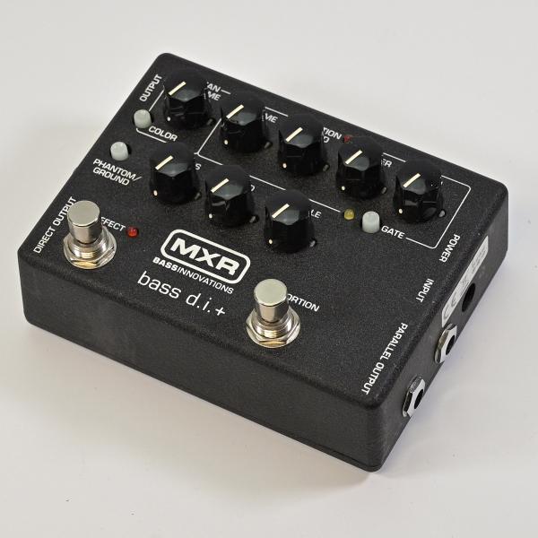 定番のベース用プリアンプ！MXR M80 BASS DI+は、ベーシストにおすすめのベース用D.I.プリアンプです。CLEANとDISTORTIONの2つのモードを搭載し、Distortionモードでは原音とミックスしてコシのあるドライブサ...