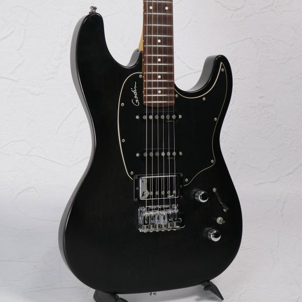 GODINのスリムなSTタイプギター！※画像に映っている商品が付属品含め全てとなります。※出荷前の最終チェック時に問題があった場合は別途ご案内致します。※トラスロッド・フレット残り・弦高などは弊社リペアセンターにてセットアップ・調整時でのセ...