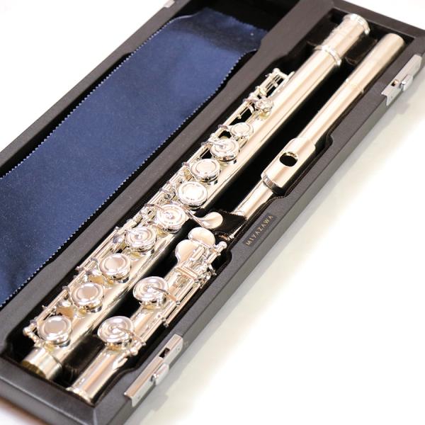 管体銀製■中古商品■機種：管体銀製フルート■メーカー：ミヤザワ■モデル名：MX Atelier 2E■シリアル：111399■コンディション：全体的に使用キズが見られます。足部管に小さな凹みが残ります。■商品ランク:B+■メンテナンス：クリ...
