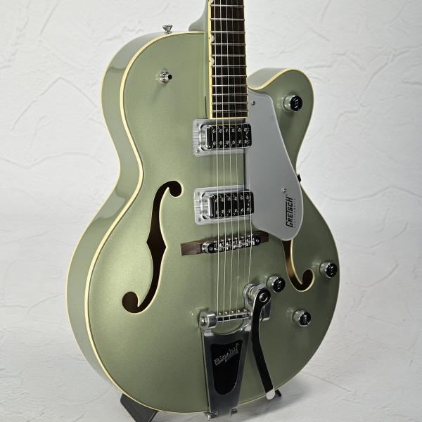 現在はディスコンカラーの清潔な2018年製アスペングリーン!※画像に映っている商品が付属品含め全てとなります。※出荷前の最終チェック時に問題があった場合は別途ご案内致します。※トラスロッド・フレット残り・弦高などは弊社リペアセンターにてセッ...