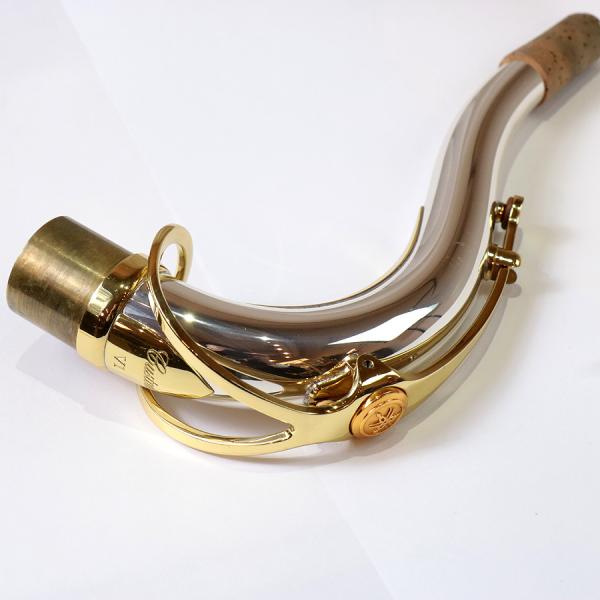 ■中古商品■メーカー:ヤマハ■品名:テナーサックス用ネック■モデル:TV1AG■コンディション:使用キズ、変色が見られます■付属品:なし■商品ランク:B+説明管体銀製、ラッカー仕上げ。V1タイプのネックです。※写真は光の加減によっては実際の...