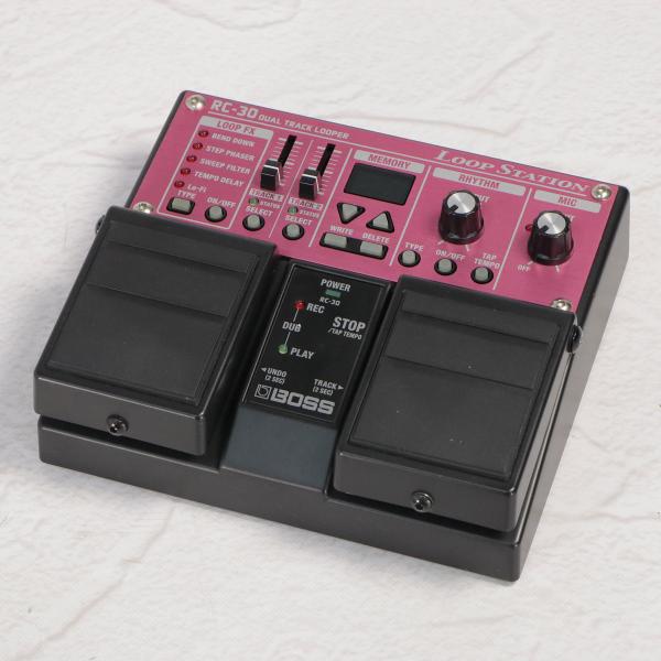 大容量メモリ内蔵、ツインペダルルーパー!BOSS RC-30 Loop Stationは、2つの同期可能なステレオトラックを備えたツインペダル仕様のルーパーで、最大3時間の録音が可能な大容量メモリーを搭載しています。ギターやマイクを直接接続...