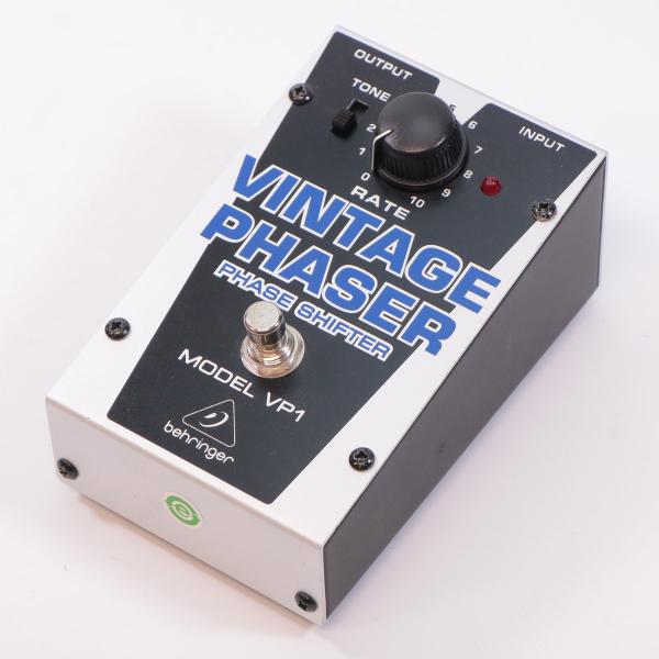 クラシカルなフェイザーサウンド!!BEHRINGER VP1 Vintage Phaser は、3次元位相シフト技術を用いることで、クラシカルかつ本格的なフェイザーサウンドを実現したエフェクターです。従来のフェイザーとは一線を画す立体的で深...