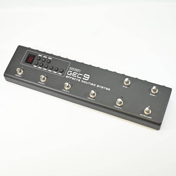 音の流れを、自分の思い通りに操る!!MOEN GEC9 EFFECTS ROUTING SYSTEMは、エフェクターの接続や信号経路を柔軟かつ直感的に管理できるプログラマブルスイッチャーで、複数のエフェクトを効率よく切り替えながら理想のサウ...