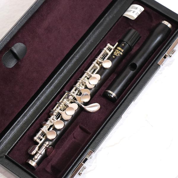 管体グラナディラ製ピッコロ■中古商品■機種:ピッコロ■メーカー:ヤマハ■モデル名:YPC-62■シリアル:#157097■コンディション:全体的に細かな使用キズが見られますがコンディション良好です。■商品ランク:B+■メンテナンス:クリーニ...