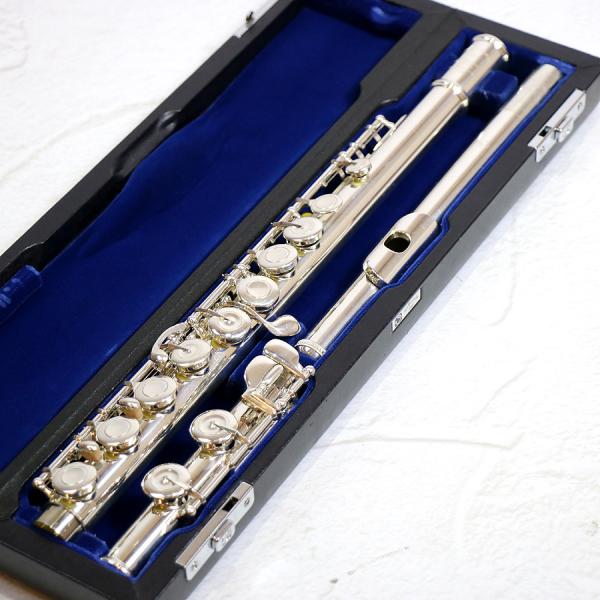 頭部管銀製フルート■中古商品■機種:頭部管銀製フルート■メーカー:ムラマツ■モデル名:EX III CC■シリアル:59430■コンディション:全体的に使用キズが見られます。■商品ランク:B+■メンテナンス:クリーニング、全体調整済み■付属...
