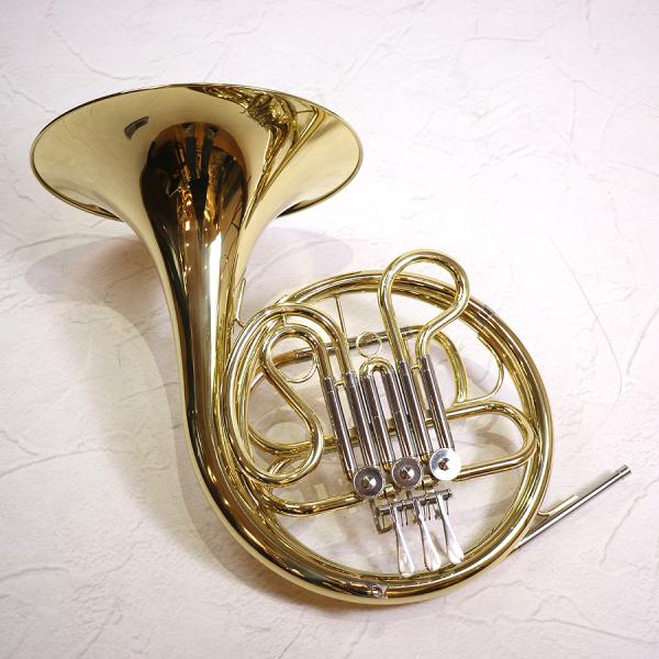 Fシングル管■中古商品■機種:シングルホルン■メーカー:ヤマハ■モデル名:YHR-313■シリアル:208300■コンディション:ベルフレアからベル管にかけて凹み修正痕が目立ち、細かな凹みが残ります。レバーに変色が目立ちます。全体的に使用キ...
