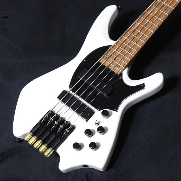 ヘッドレスデザインを採用した、モダンで洗練された印象のモデルです。ボディにはオクメ材を採用し、軽やかな鳴りと豊かな中低域を兼ね備えた扱いやすい仕様となっています。ピックアップにはSfida Original Pickup(H-H)を搭載。パ...