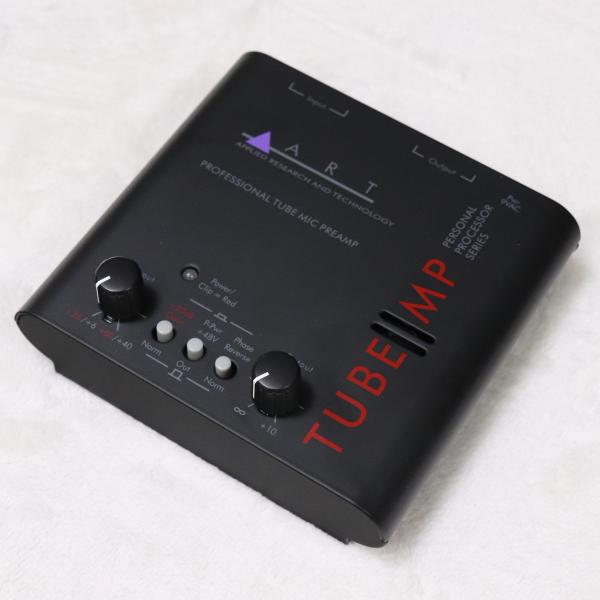 12AX7真空管を使用した、コンパクトでリーズナブルなマイク・プリアンプです。トータルの最大ゲインは70dBあり、どんなマイクにでも対応できます。入出力は、平衡XLR、不平衡?″フォーンを備えています。出力はXLRとフォーンを同時に出力可能...