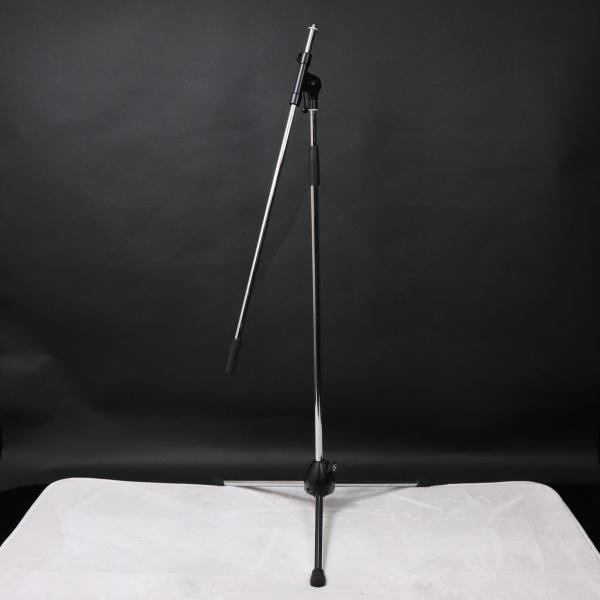 スタンダードタイプのブームスタンド。楽器からボーカルまで会場の演出や雰囲気に合わせて選べるブラックとクロームの2タイプがあります。多少の傷や汚れ等の使用感がありますが、通常使用問題ありません。■備考：その他・付属品は画像に写っているもののみ...