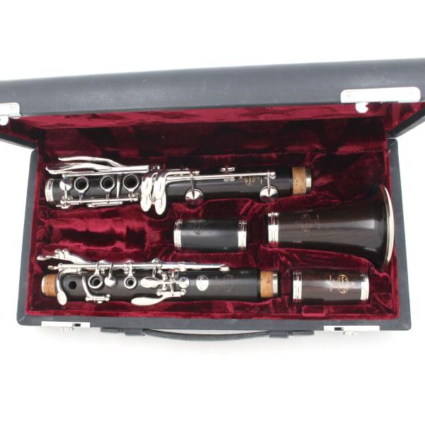 クランポン　Bbクラリネット　Festivalシリアル番号489761　管体重量773グラム木製（厳選グラナディラ材）、銀メッキkey仕上げ、ジョイント部メタルリング、可動式サムレスト付のモデル。よく触れる部分の金ロゴの退色、傷やキイメッキ...