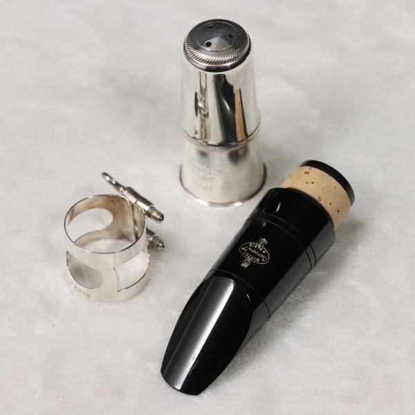 BUFFET CRAMPON JP5 クラリネット用マウスピース開放感のある柔らかい音色が特徴。自然でやさしい吹奏感が得られるため、学生から一般奏者まで幅広く使いやすいモデルです。若干の使用感はありますが、綺麗な状態です。使用に問題ございません。