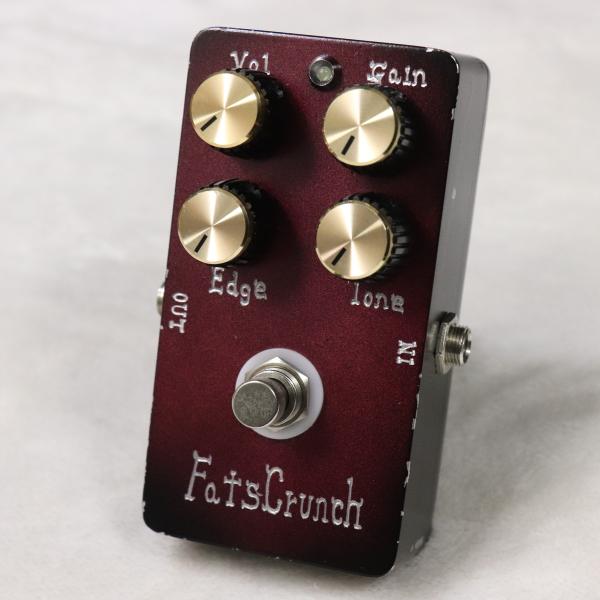 アンプの歪み始めを自然に再現する、Fats Sound Laboratory のクランチ系オーバードライブ。ピッキングやボリューム操作に素直に反応するアンプライクな歪みが特徴で、コード感を保ったまま音に厚みとエッジを加えてくれます。Volu...