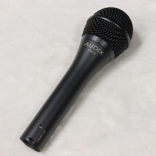 ヴォーカル・楽器向けダイナミックマイクロフォンOM3は、ライブからスタジオ、ホームユースまで幅広い用途に適したヴォーカル・楽器録音用ダイナミックマイクロフォンです。ステージ上の演奏においてヴォーカルの音声だけを的確に拾うことができるハイパー...