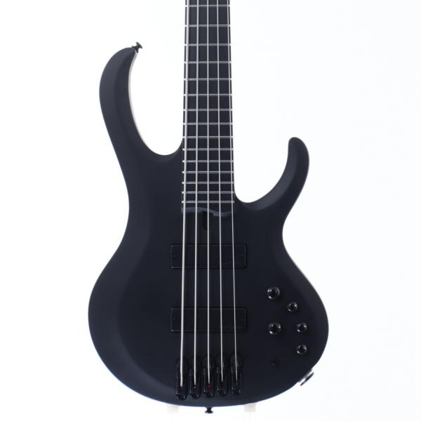 Ibanez ”IRON LABEL”シリーズ 「BTB625EX」5弦ベースが入荷！“BTB”をIRON LABELシリーズ仕様にブラッシュアップした一本。オクメボディ・メイプル/ウォルナット 5ピースネック・エボノール指板の木材構成。ネ...