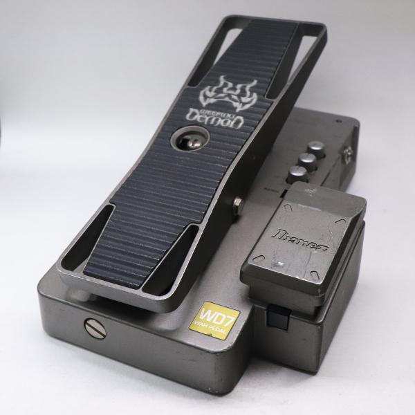 多機能ワウの概念を一気に拡張した、ハイコントロール仕様の個性派モデル。Ibanez WD-7 Weeping Demon Wah は、従来のワウペダルの枠を超えた幅広いサウンドメイクが可能な多機能モデルです。ワウの効き方を細かく調整できる各...