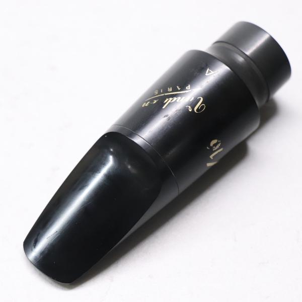 VANDOREN V16 A5 M オールジャンルで使用できます。最も息が入りやすくアーティキュレーションが容易。傷や汚れ等の使用感がありますが、使用に問題ございません。