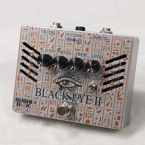 Soldano Supercharger GTOをベースにデザインされた、チューブ・プリアンプ / ディストーション。歪みは深く、中~高程度の歪みを得意とします。GAINを0近くまで下げるとクリーンに近いサウンドが得られますが、上げていくに...