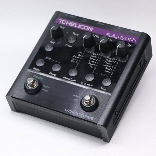 声がそのままシンセになる、唯一無二のボーカル・サウンド!TC Heliconが手掛けるVoiceTone Synthは、ボーカル入力をそのままシンセサウンドへと変換できる革新的なボーカル用エフェクター。歌うだけでトークボックス風やボコーダー...