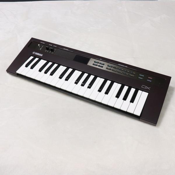 出音にこだわったプロフェッショナル・ハイグレード音源:進化したFM音源世界的な大ヒットシンセサイザー「DX7」に代表されるFM音源を搭載したシンセサイザーです。各オペレーターがフィードバックを持つなど、進化したFM音源を搭載し、これまでのF...