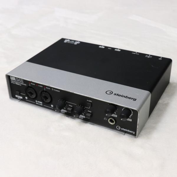 コンパクトに“プロ音質+DSP”を凝縮した万能インターフェース!Steinbergの定番USBオーディオインターフェース「UR242」は、宅録から配信、DTMまで幅広く対応する高性能モデル。最大24bit/192kHzの高音質設計に加え、同...