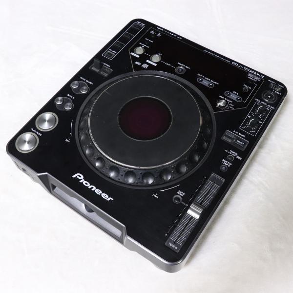 プロ仕様のデジタルCDデッキデジタルDJの未来を見据え、世界的に有名なDJたちの意見を取り入れて開発された独創的なCDJ-1000MK3は、洗練された「心地よさ」をもたらす機能を数多く搭載しています。便利なMP3互換性、高速なフォルダ検索機...