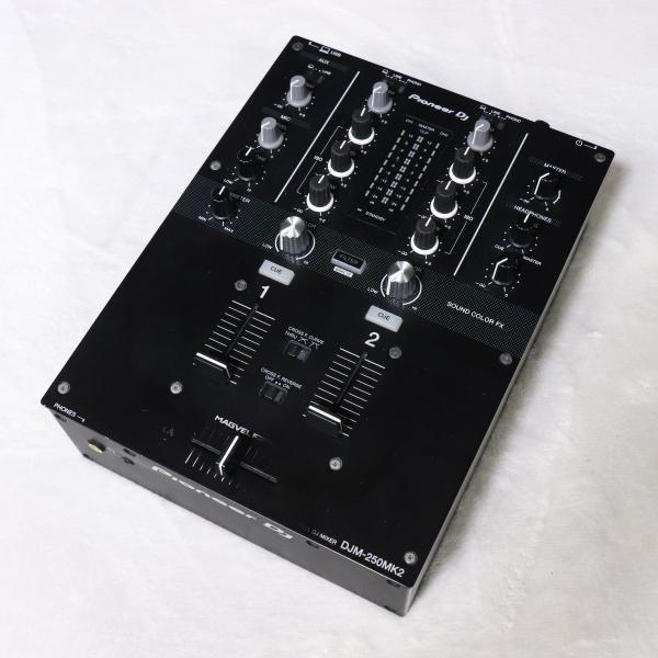 rekordbox対応 2ch DJミキサーDJM-250MK2 は、スクラッチパフォーマンスに最適なパネルレイアウトと、DJM-900NXS2 にも搭載している「MAGVEL CROSS FADER」により、正確で思い通りのDJパフォーマ...