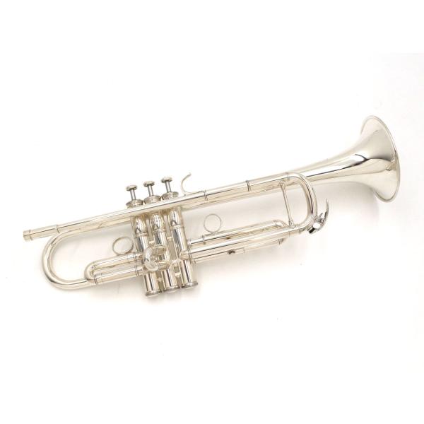 ヤマハ トランペット YTR-8335RGSシリアル番号521834ワンピースゴールドブラスベル、銀メッキ仕上、第1第3トリガー付、1ウォーターkey、リバースチューニングスライド管1本支柱の1997年から2013年に作られたカスタムグレー...