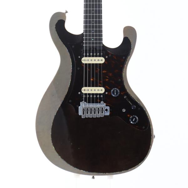 大阪のリペア工房から生まれた新気鋭のブランド「Infinite」のModernize Bendtopが入荷しました。Infiniteのフラッグシップモデルで、高い精度の製作技術が遺憾無く発揮されたモデルです。アフリカン・マホガニーボディに象...