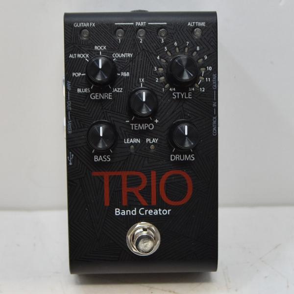 一人セッションに最適なアイテム、TRIOが入荷!ギタリストの演奏に合わせて、自動的にマッチするベース・パートとドラム・パートを生成してくれるギター・ペダルです。操作方法も至って簡単でフット・スイッチを踏んでギターでコードとリズムを演奏するだ...