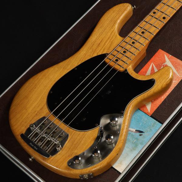 1989年製のSabre Bassが入荷しました。StingRayの成功から間もない時期に登場した「Sabre Bass」。Leo Fender設計期のDNAを色濃く残した“もうひとつの答え”とも言えるモデルです。アッシュボディ+メイプルネ...