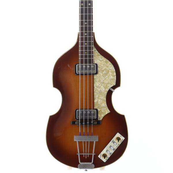 1964年仕様の500/1を復刻したモデルが入荷しました。1990年代製、当時の国内正規代理店がオーダーしたと思われるこだわりの詰まったヘフナー・ヴァイオリンベース。スプルーストップ、フレイムメイプルサイドバックのホロウボディ、ローズウッド...
