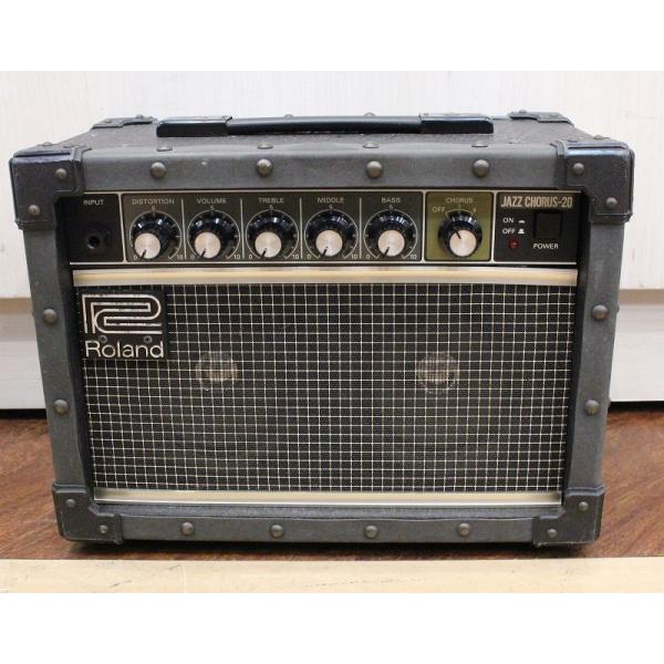ROLAND JC-20 Jazz Chorus が中古で入荷しました!■Rolandを代表するJazz Chorusシリーズのコンパクトモデル■左右独立パワーアンプと2スピーカー構成による立体的なJCコーラスサウンド■ギターの原音を活かす...