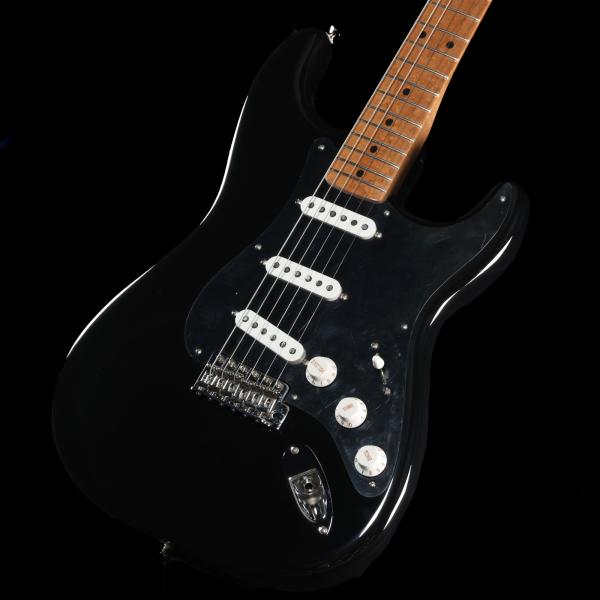 国内イシバシ楽器限定販売！特別仕様の『Vintera II 50s Stratocaster』本モデルはこの人気モデルに様々なカスタムを施した限定仕様の特別モデルです。レギュラーカラーにはない特別仕様のブラックボディ、PGガードにホワイトパ...