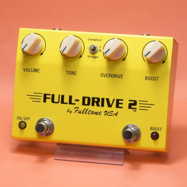 Fulltone Custom Shop製の限定カラーモデル「Full-Drive2 3way Switch Limited Color Ferrari Yellow」。コントロール部中央に3段階のサウンドモード切り替えスイッチを搭載、控え...