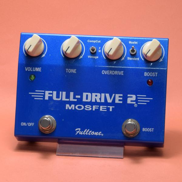 オーバードライブの最高峰にして未だ多くのプレイヤーの羨望を集める「FULLDRIVE」。ナチュラルな歪みを付加しつつもノイズが非常に少なく、クラスA回路チューブアンプのような豊かなハーモニクスも特徴の一つ。線傷などの使用感があります商品ラン...