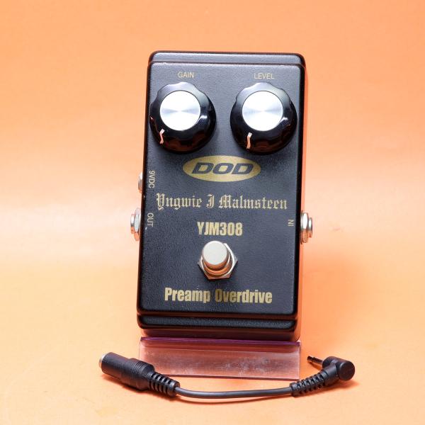 イングヴェイ・マルムスティーン氏のシグネチャーオーバードライブペダル名機DOD Overdrive Preamp 250をベースに設計され、よりシャープで抜けの良いトーンを追求したモデルです。GainとLevelの2ノブによるシンプルな操作...