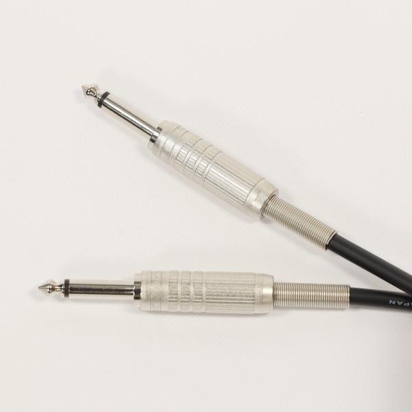 ◎日本が誇る老舗ケーブルメーカー「Canare」の楽器用OFCケーブル「GS-6」を使用した日本製ケーブル。高密度編組シールドGS-6を採用した、コストパフォーマンスに優れたカナレ製電気のケーブルです。極限まで損失を排除した高伝導性、そして...