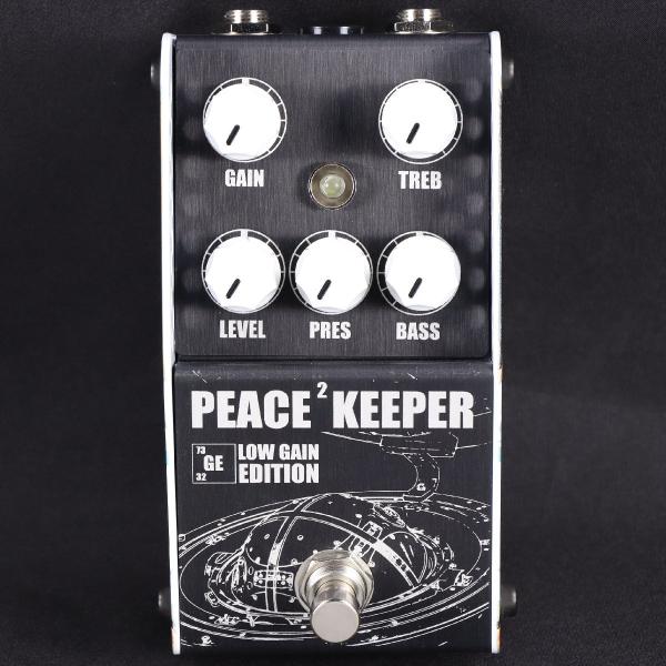 PEACEKEEPERは、すべてのギターとすべてのアンプに適合するように設計されたローゲインオーバードライブでありながら、これまでに聞いたことのないエッジで最も甘いトーンからクランチトーンを提供します。