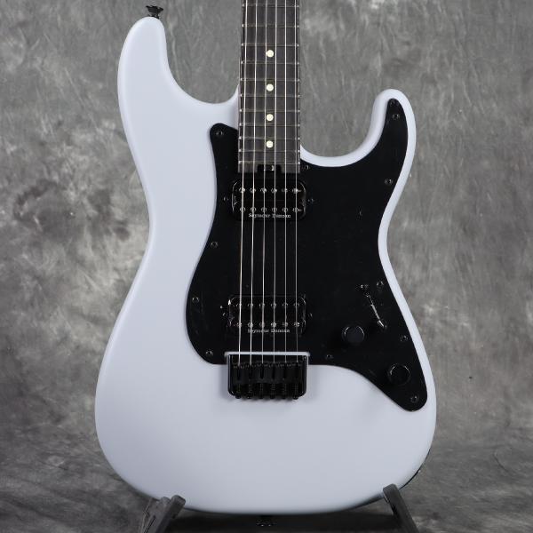 40年に及ぶハイパフォーマンスギター製作のノウハウを元にデザインされたCharvel Pro-Mod So-Cal Style 1 HH HTEは、モダンな機能と多彩なサウンドを備え、すべてのギタリストが満足する洗練された演奏体験を提供しま...