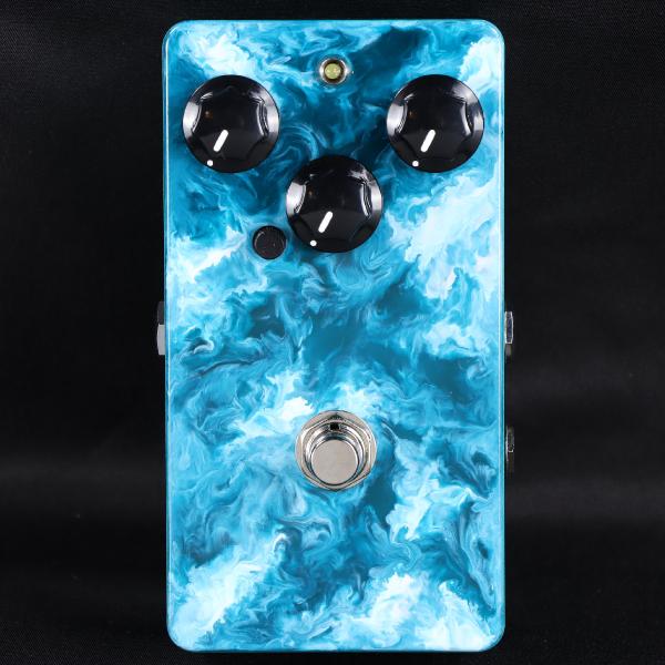 Maestoso (aka MAT)は、2012年にリリースされたLeqtiqueブランドとしては2作目の作品で、2018年のMaestoso VPTPや、L'ブランドからリリースのL'MATなどいくつかのバリエーションがございます。MAT...