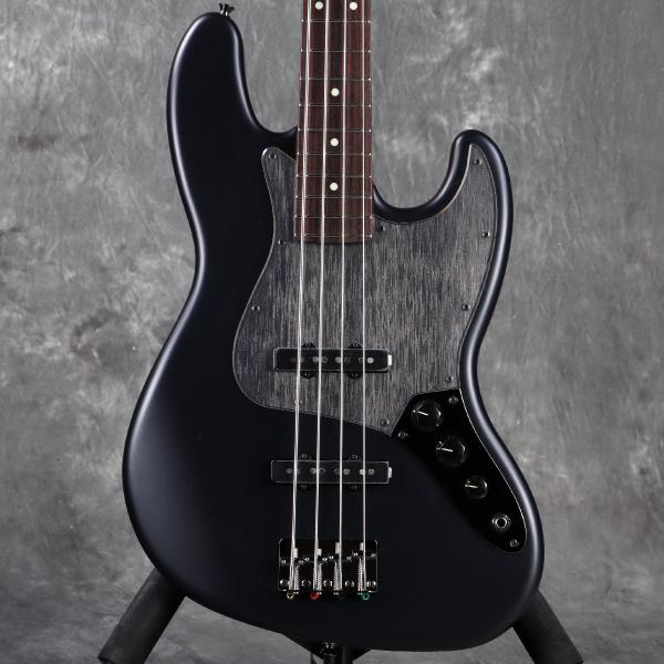 メタリック・サテン仕上げの日本製フェンダー2026年限定コレクション！Made in Japan Hybrid II 2026 Collection Jazz Bassは、ヴィンテージライクなルックスはそのままに、プレイヤーや音楽ジャンルを...