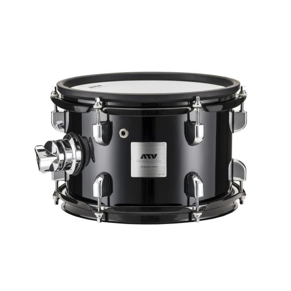 aDrums artist 10” Tom■aDrums用10インチタムaDrumsではドラムやマルチセンサーを採?することで打?の感度を均?化し、ピアニッシモからフォルテッシモまで意図通りの表現が可能となりました。アコースティックドラムの...