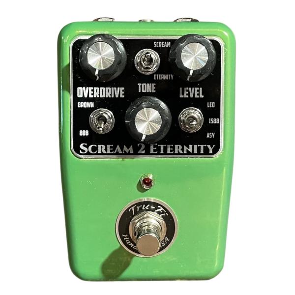 Scream to Eternityは、Tube Screamerとブティック系Eternityの2つの伝説的なオーバードライブ回路をコンパクトな筐体に凝縮したペダルです。808側はオリジナルに忠実でバッファード処理が施され、温かみのある独...