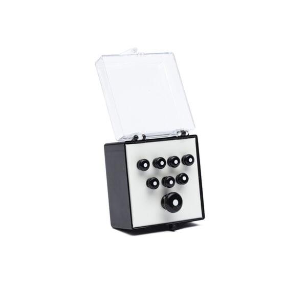 ◎ブリッジピンの中でも圧倒的な人気を誇る、「Martin」のブリッジピン！7つのブリッジ ピンとエンドピンのセットです。このブリッジピンとエンドピンは、ギターの弦をしっかりとホールドしながらも、トーンに影響を与えることはありません。■画像は...