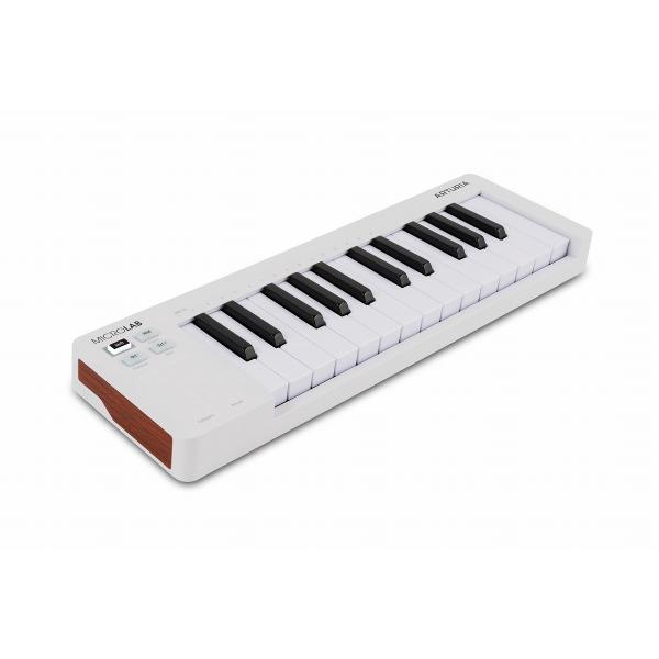 どこでも気軽に音楽制作！MicroLab mk3で創造力を解き放とう！MicroLab mk3 は、妥協のない品質を誇る超コンパクトなMIDIコントローラーです。クラス最高峰のキータッチ、頑丈なボディ、そして最新のUSB-C接続で、どんな場...