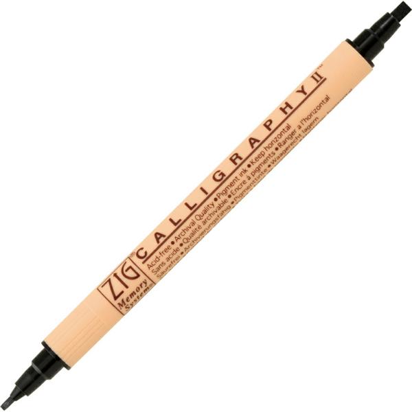 MS-3500-010　ZIG メモリーシステムカリグラフィー2ZIG メモリーシステムカリグラフィー3.5mm芯＆2.0mm芯のツインタイプのカリグラフィー用マーカー。大きな文字と小さな文字を1本で描き分けることができます。カードやスクラ...