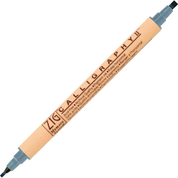 MS-3500-092　ZIG メモリーシステムカリグラフィー2ZIG メモリーシステムカリグラフィー3.5mm芯＆2.0mm芯のツインタイプのカリグラフィー用マーカー。大きな文字と小さな文字を1本で描き分けることができます。カードやスクラ...